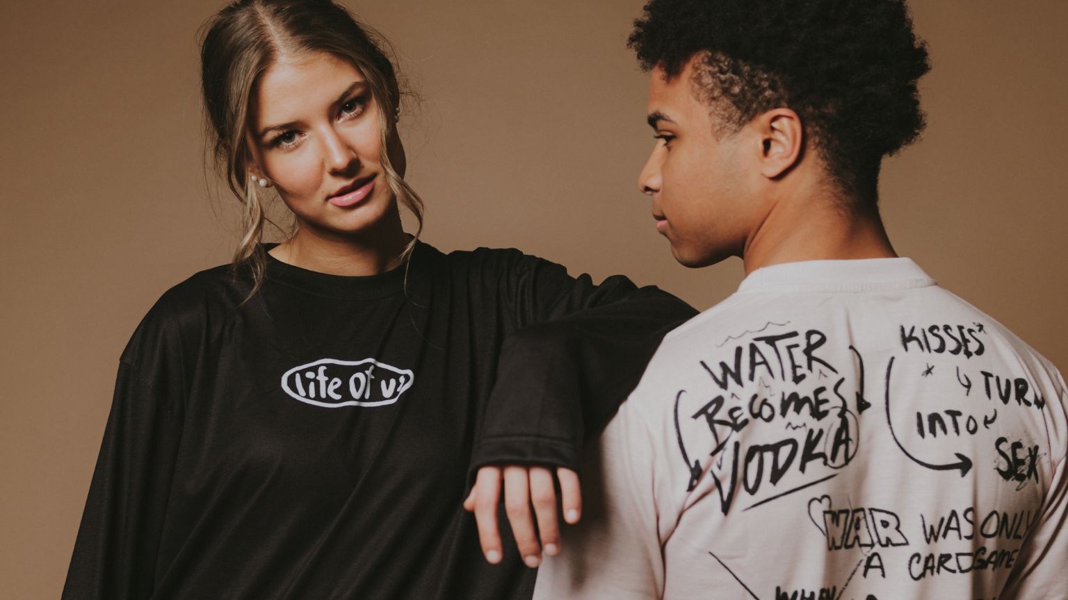 Moda urbana: Estilo, origen y cómo lograr un look auténtico.